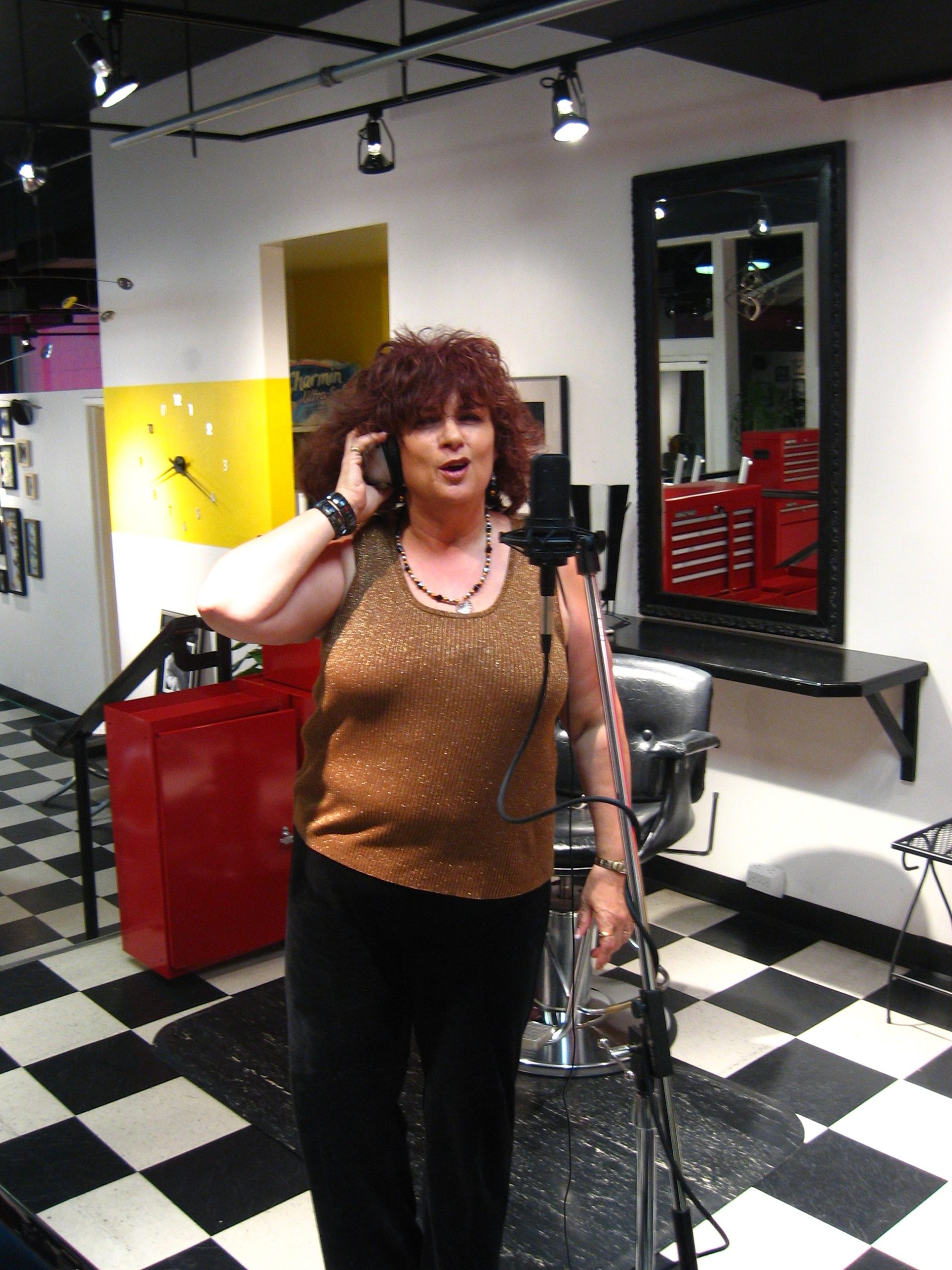 Lucy Hammond | Hit the Road, Zach